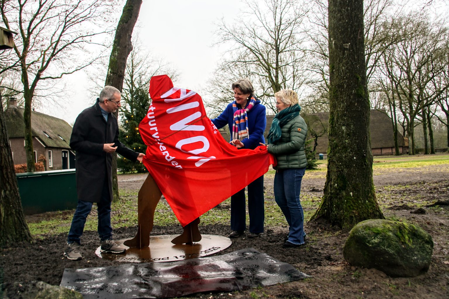 Onthulling selfipunt ‘Wandelaar’ in Orvelte - Drenthepad